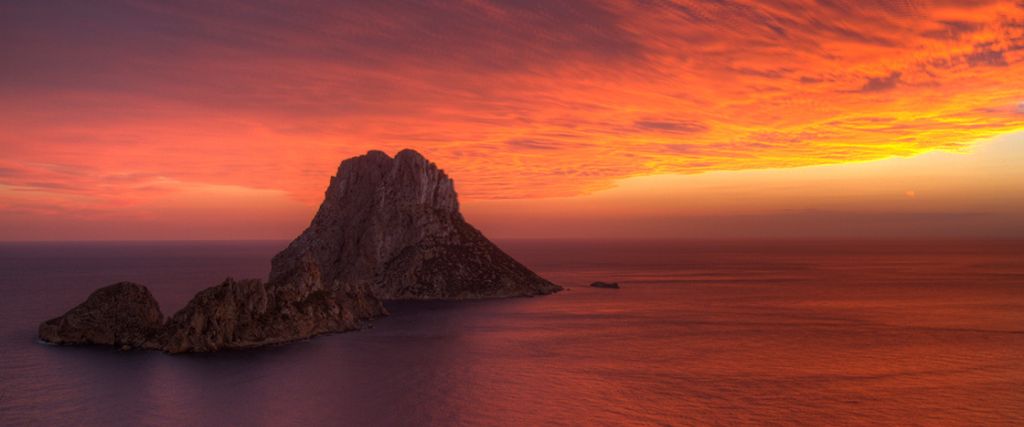 Es Vedrà: la magia y el misticismo de Ibiza - Es Trull de San Miguel ...